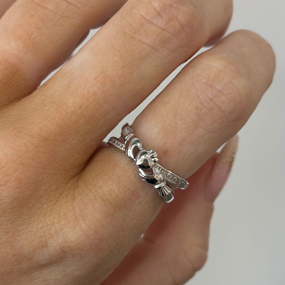 Holly + Evie︱Silver Kiss CZ Claddagh Ring